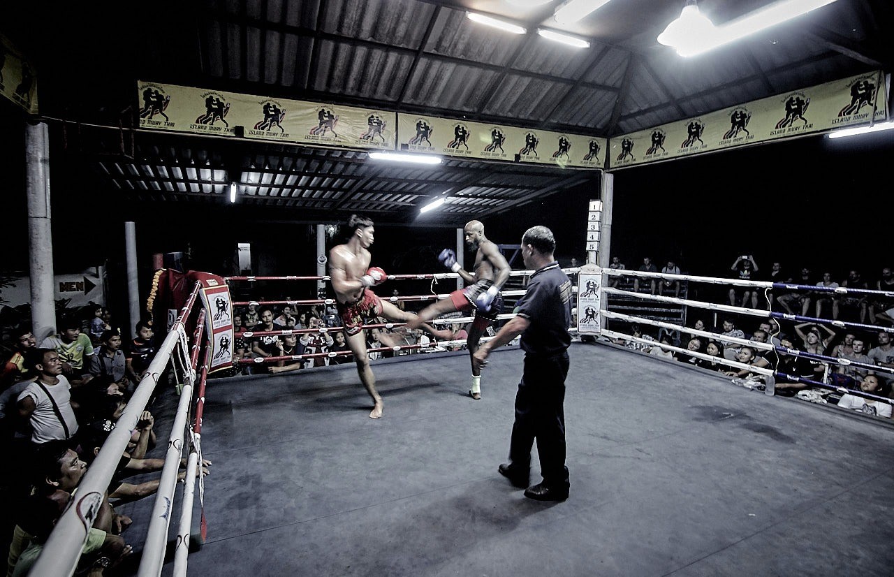 Kick Boxing Lessons in The Bahamas | New Providenc | MoFire Fitness