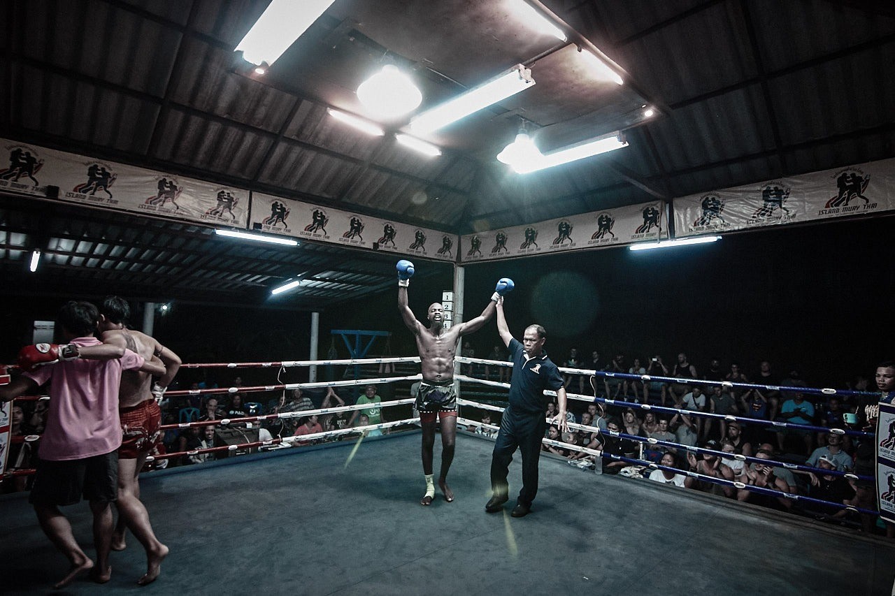 Kick Boxing Lessons in The Bahamas | New Providenc | MoFire Fitness